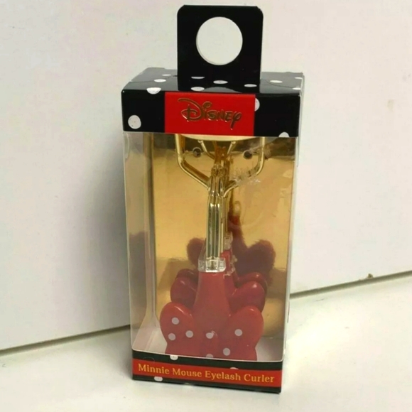 Disney | Makeup | Minnie Mouse Eyelash Curler Exclusive | Poshmark
